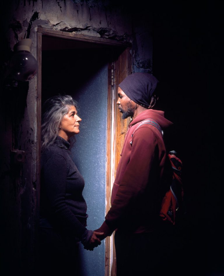 Assaf Shoshan expose « Standing at the front » à La Frontiera - Picto